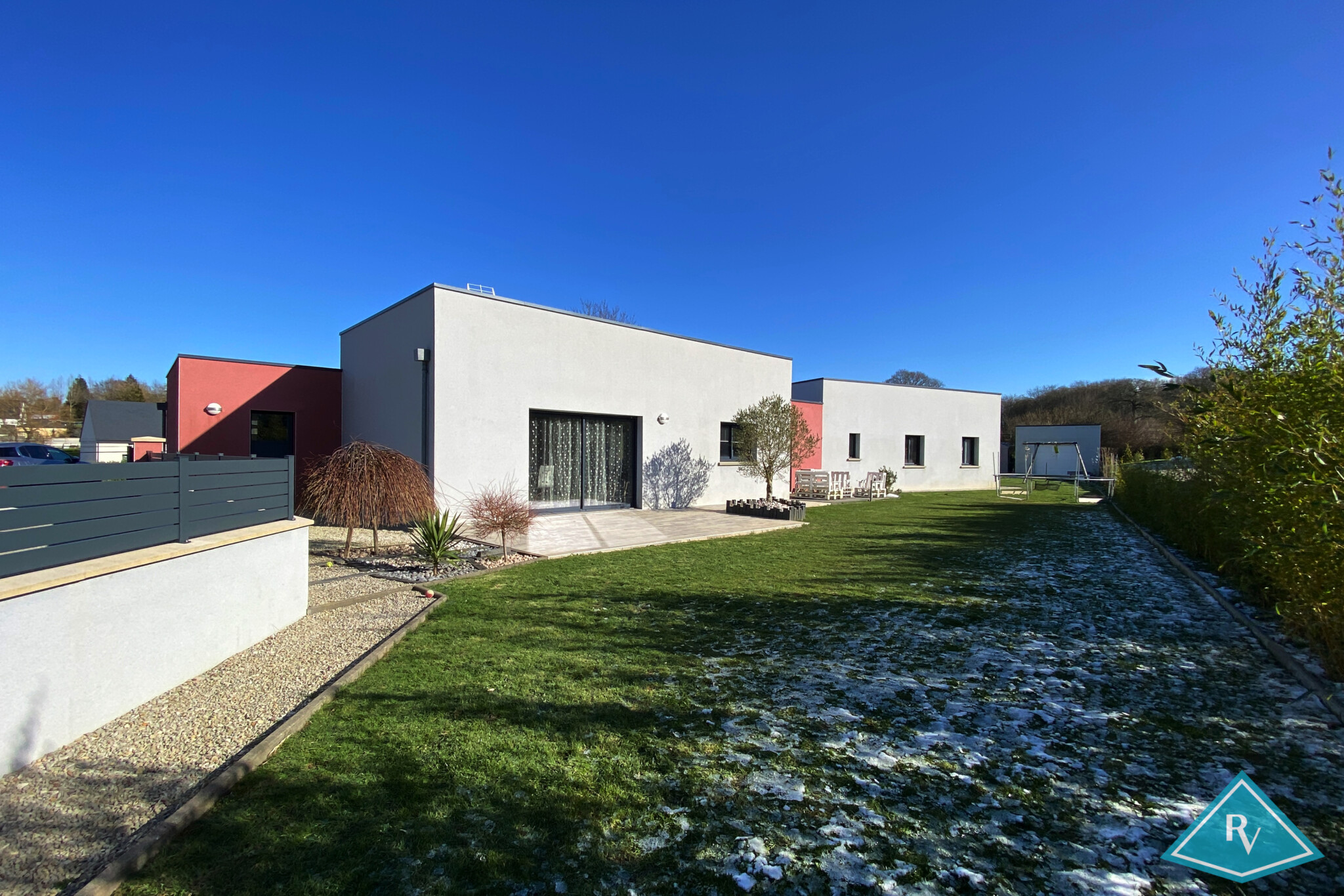 Achat - Maison contemporaine à toit plat TOLLEVAST 194m² - Régine Villedieu Immobilier