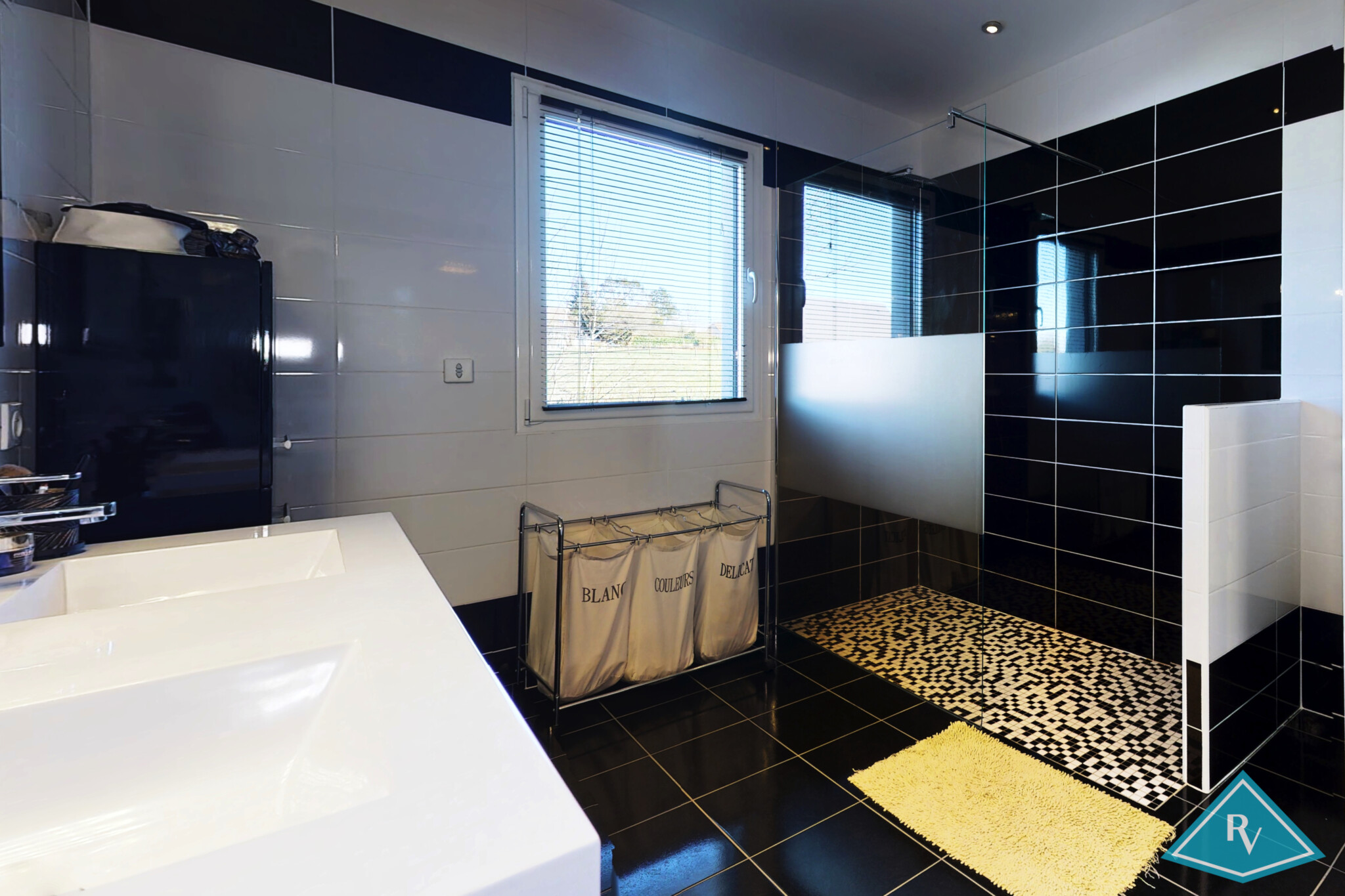 Achat - Maison contemporaine à toit plat TOLLEVAST 194m² - Régine Villedieu Immobilier